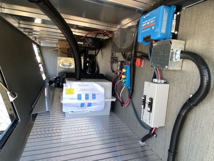 610 Watt Solar Panel Install with Cargo Rack - The BoonDoctor